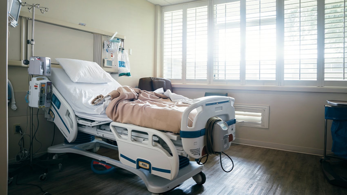 Public Hospital Room